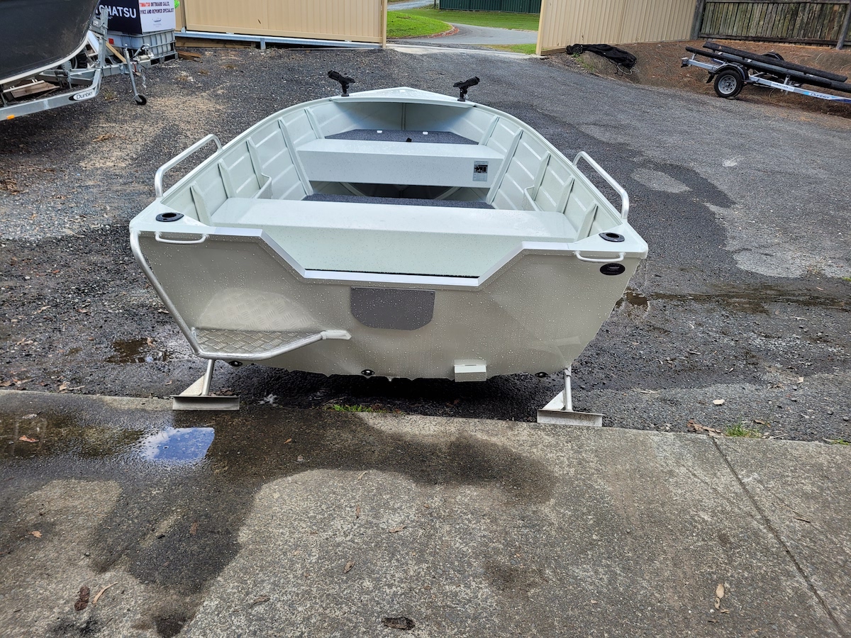 371 HD Dinghy - Makocraft